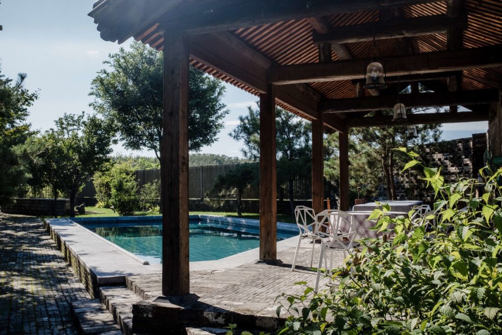 Huang Rui’s Cloud House - Doors Art and Culture Agency